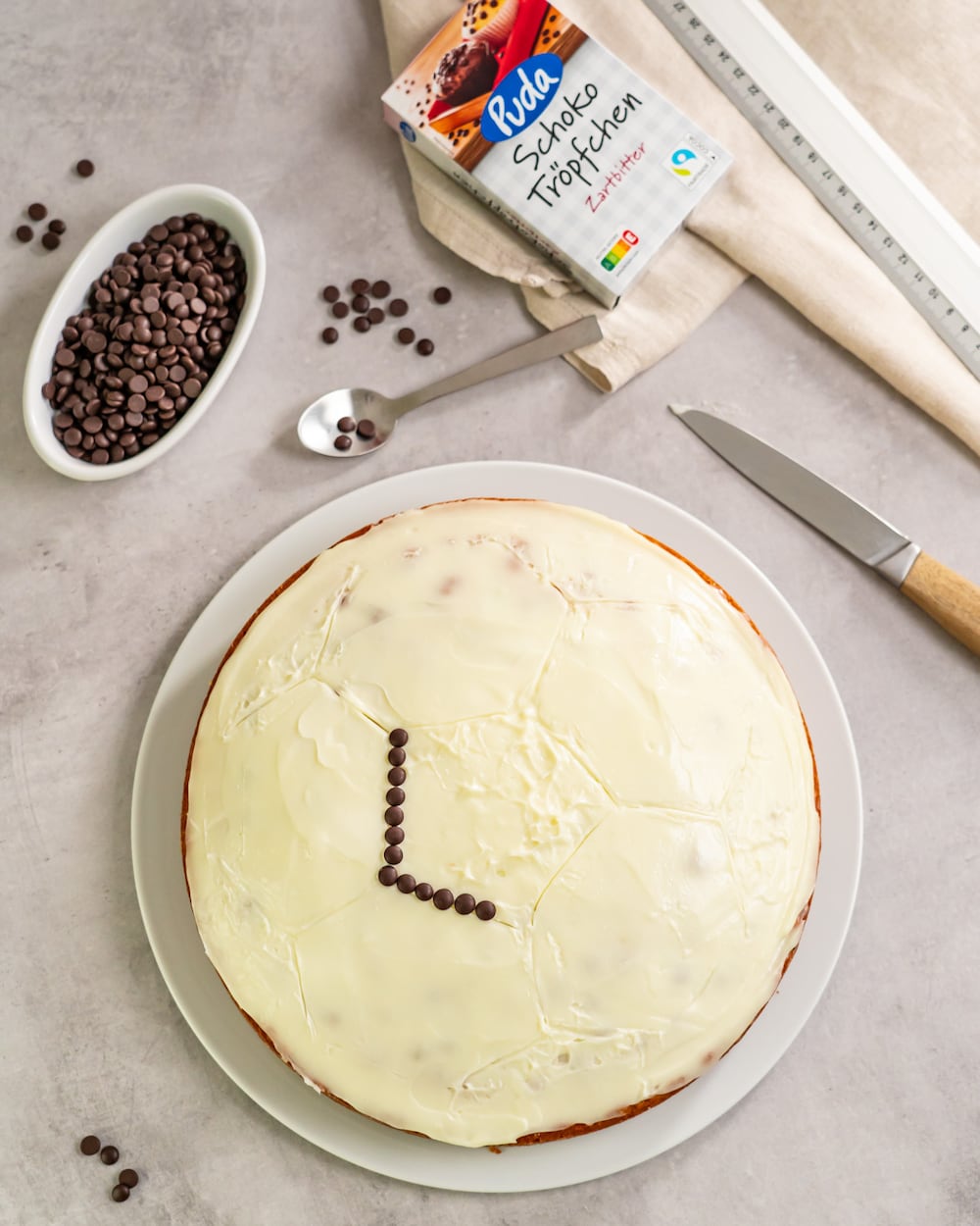Fußballtorte Rezept – Einfach backen für Kindergeburtstage | PENNY.de